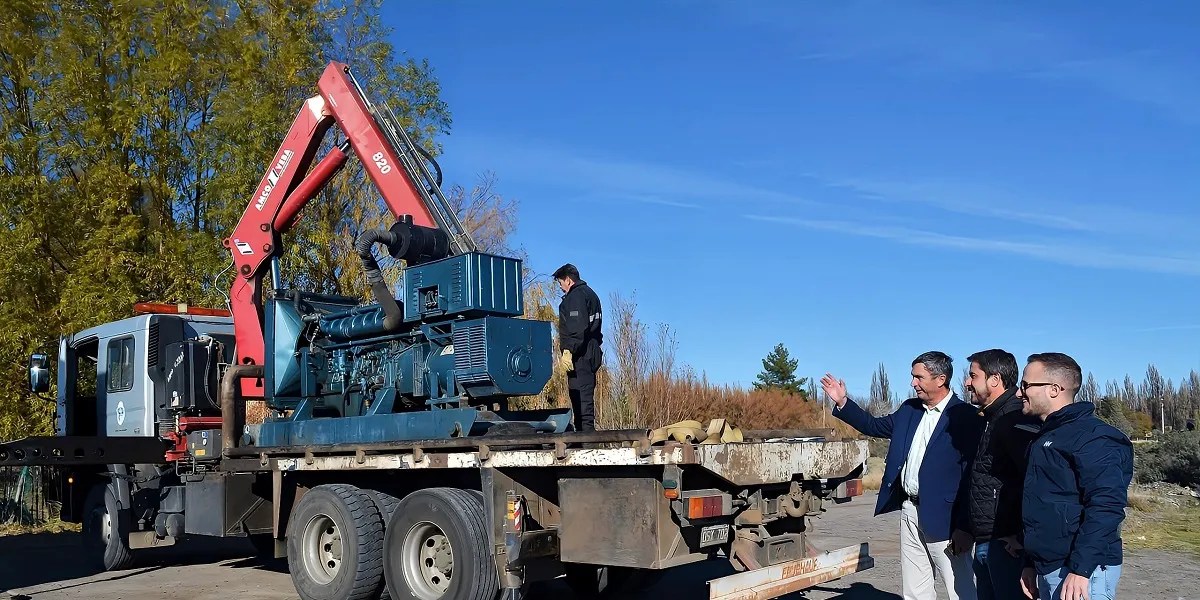 Se puso en marcha otra bomba del pluvial Hendre y colocó un grupo ...