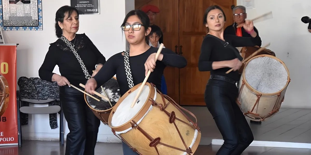 La Marcha de los Bombos se suma a los festejos por el aniversario de Trelew